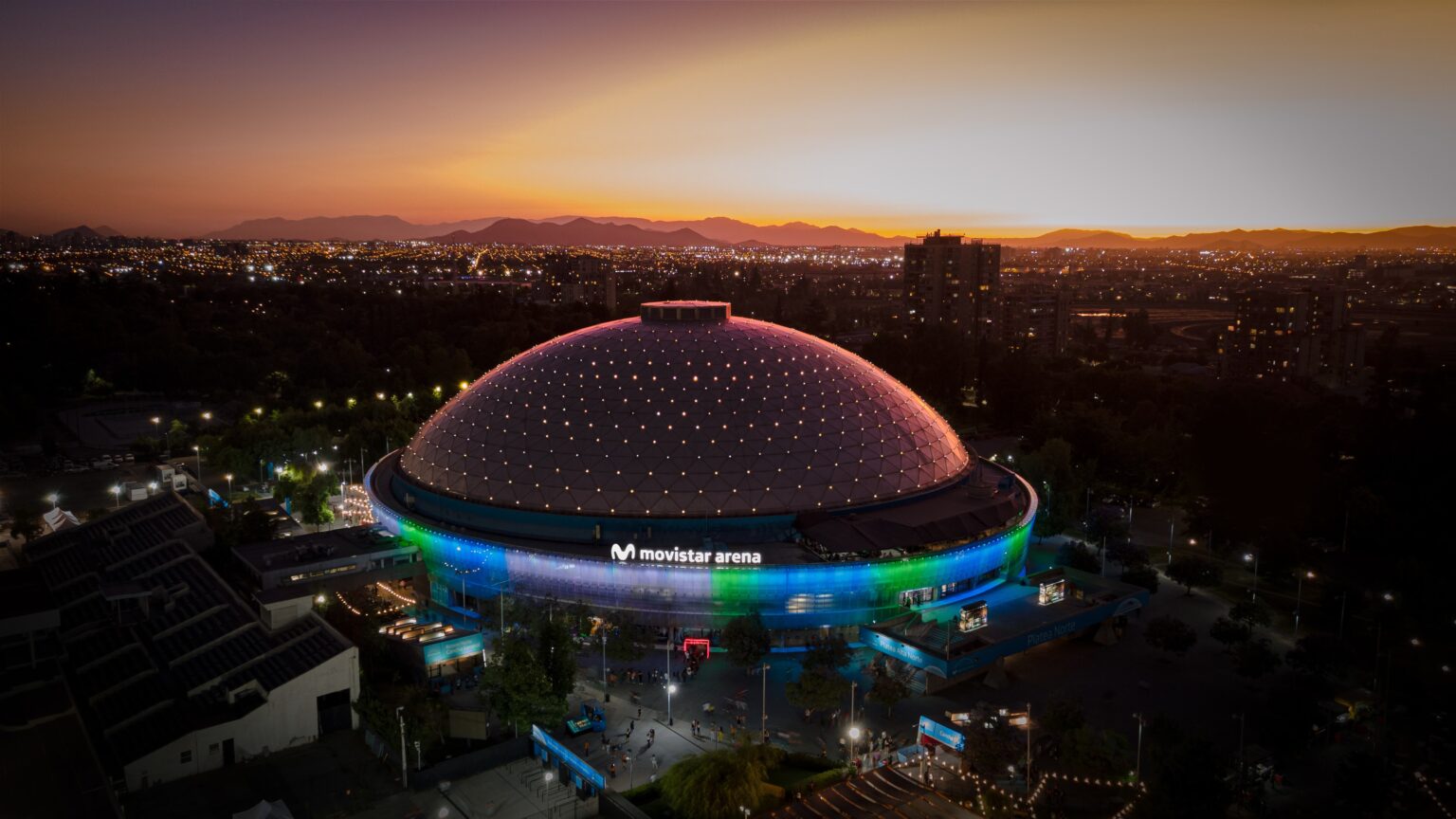 La historia de cómo se construyó el Movistar Arena Santiago - Curiocity